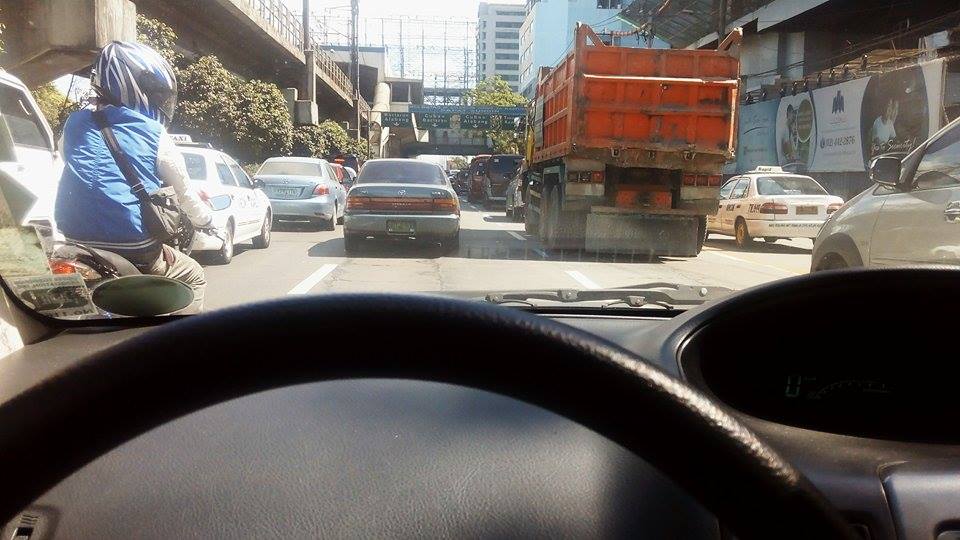 Essential City Driving Tips: Getting Around Philippine Cities